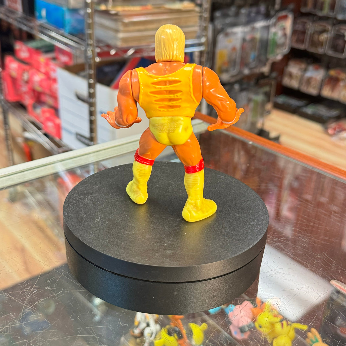 Body Slamming Hulk Hogan 5377 (Vintagw WWF WWE, Hasbro)| Bitz & Buttons