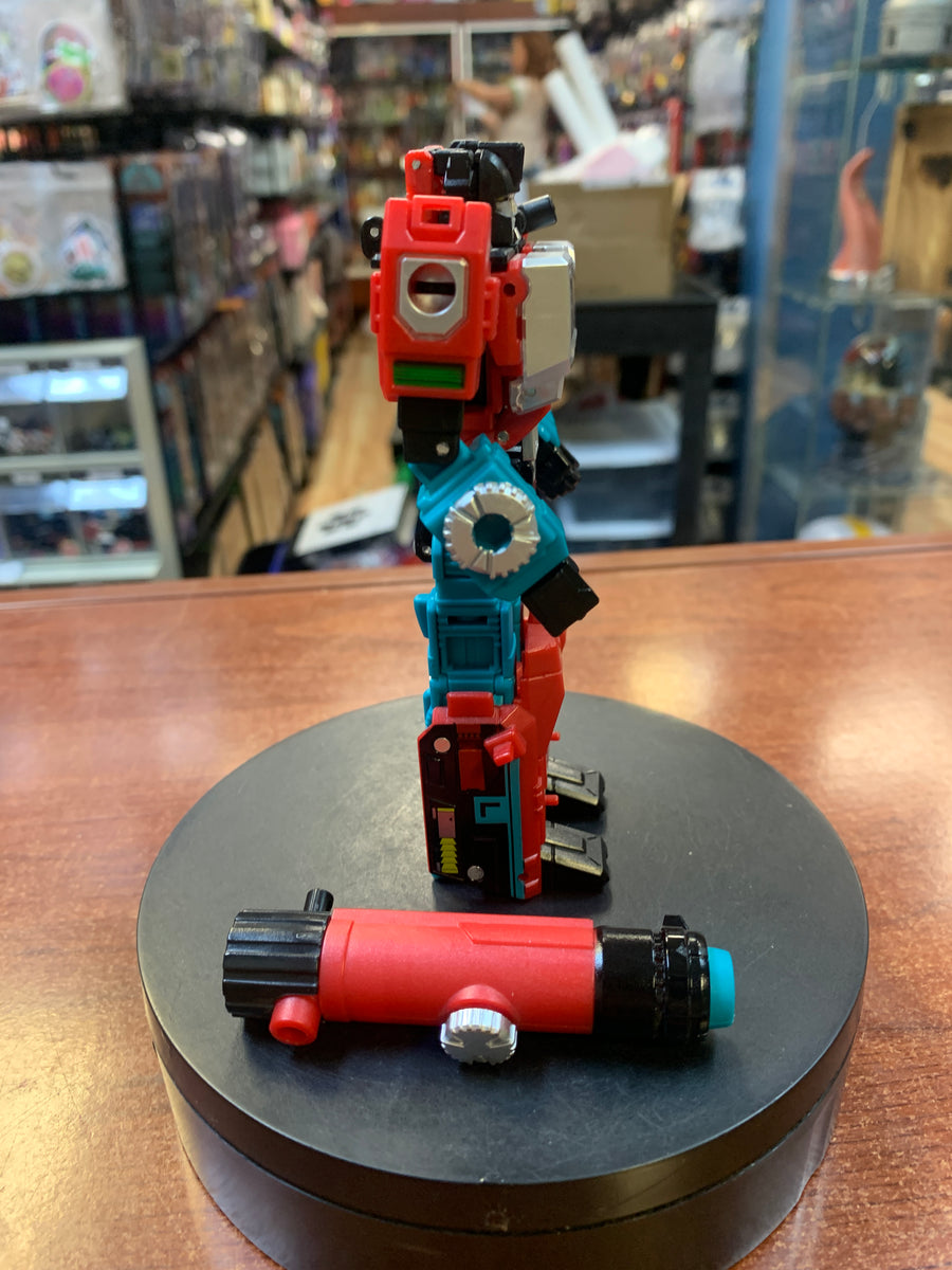 Perceptor Titans Return With Gun (Transformers WFC, Hasbro) | Bitz ...