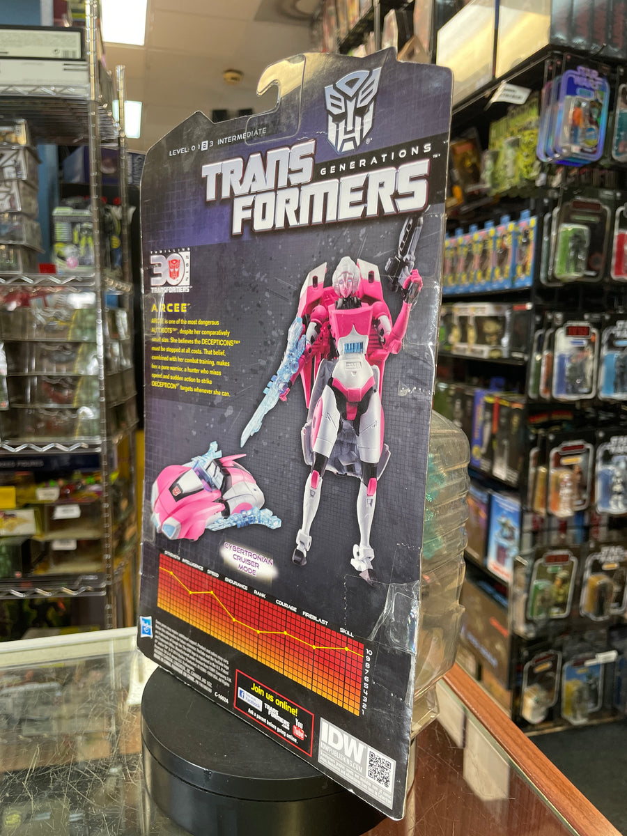 Arcee IDW Deluxe Class (Transformers Generations Thrilling 30, Hasbro ...