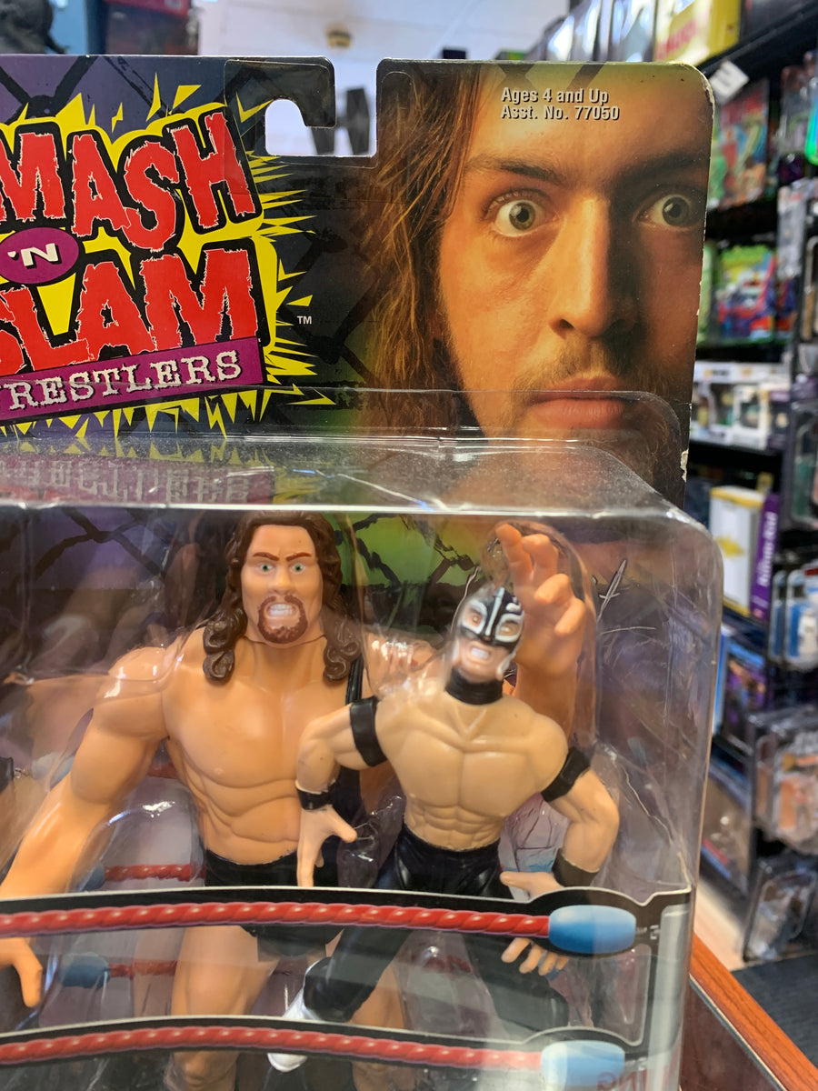 Giant & Rey Mysterio Jr. (WWE Smash ‘N Slam, Toybiz)| Bitz & Buttons