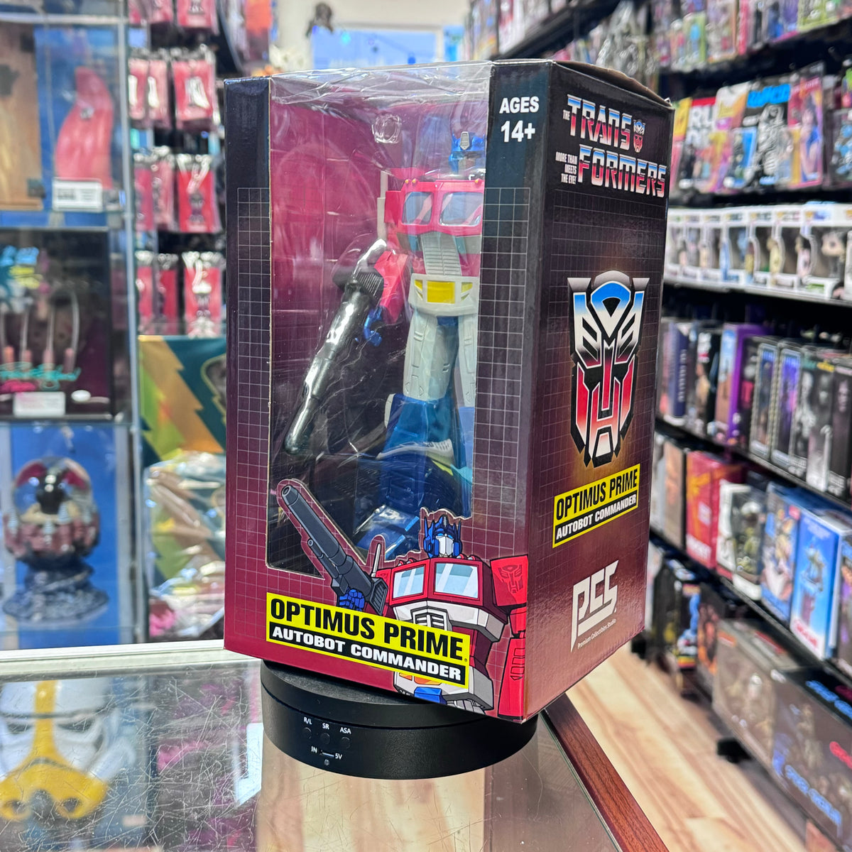 Optimus Prime. Autobot Commander Statue (Transformers, PCS) | Bitz ...