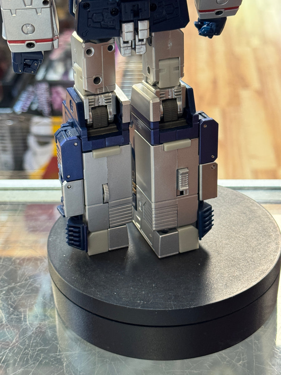 Soundwave MP-13 with Accessories KO (Transformers Masterpiece, 3rd Par ...