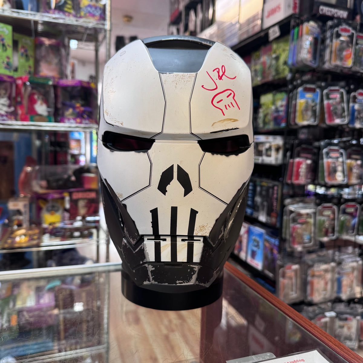 Punisher Mask signed by Jon Bernthal *JSA Authenticated* (Marvel Comic ...