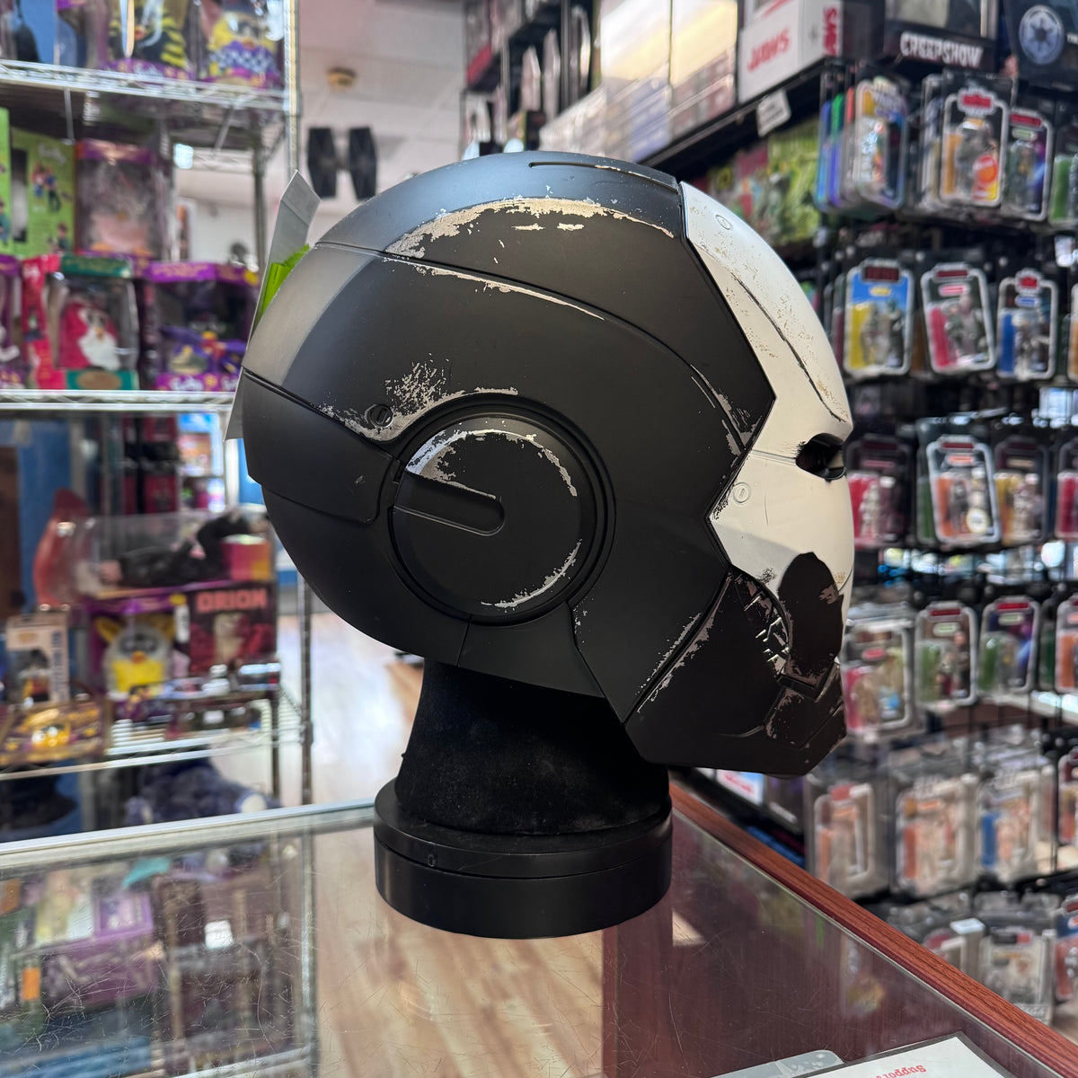 Punisher Mask signed by Jon Bernthal *JSA Authenticated* (Marvel Comic ...