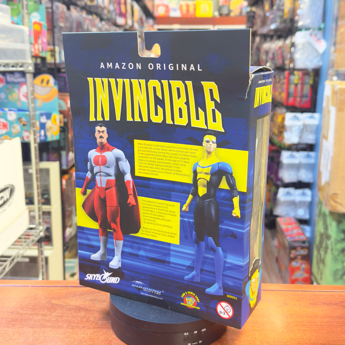 Invincible 7301 (Invincible, Diamond Select) Open Box | Bitz & Buttons